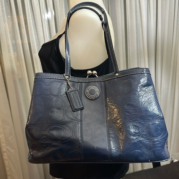 Coach | Bags | Coach Mid Frame Kiss Lock Shoulder Bag | Poshmark